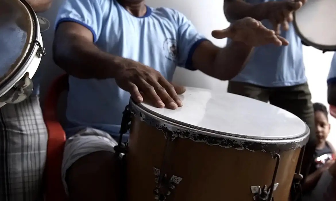 Redação Bahia - » INSTRUMENTOS DO SAMBA SE TORNAM MANIFESTAÇÕES DA ...